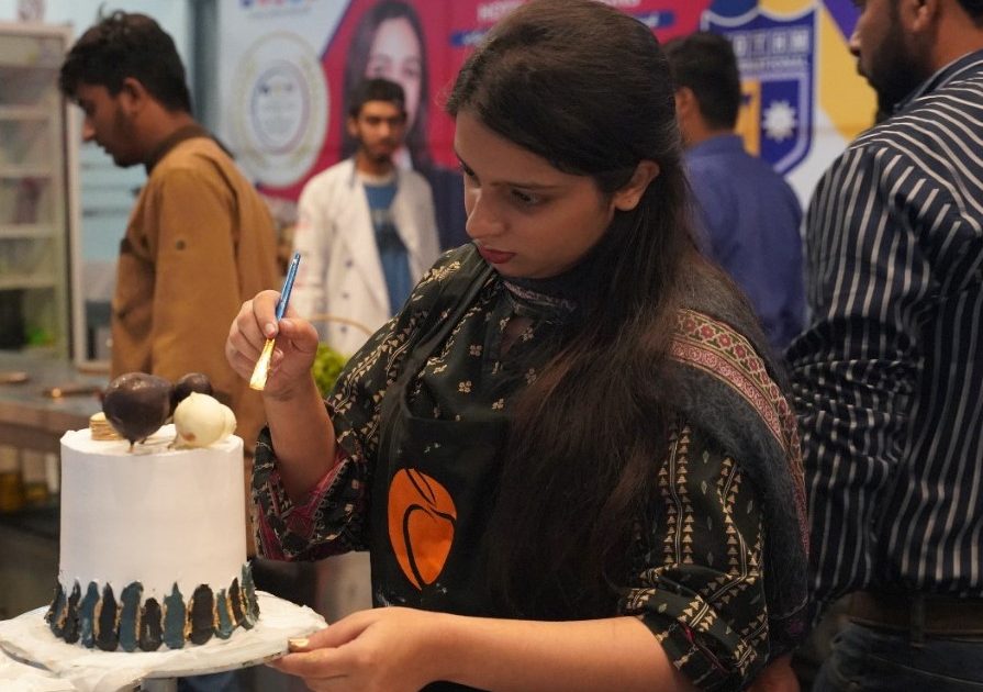 Vibgyor sponsors Cake Decoration segment at COTHM’s inter-campuses ...